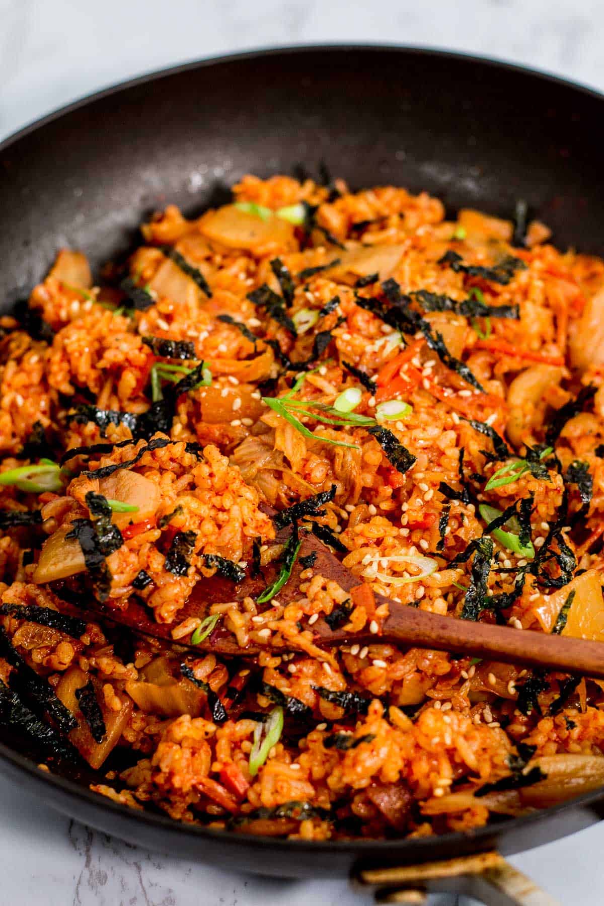 Easy Vegan Kimchi Fried Rice (Kimchi Bokkeumbap) - My Eclectic Bites
