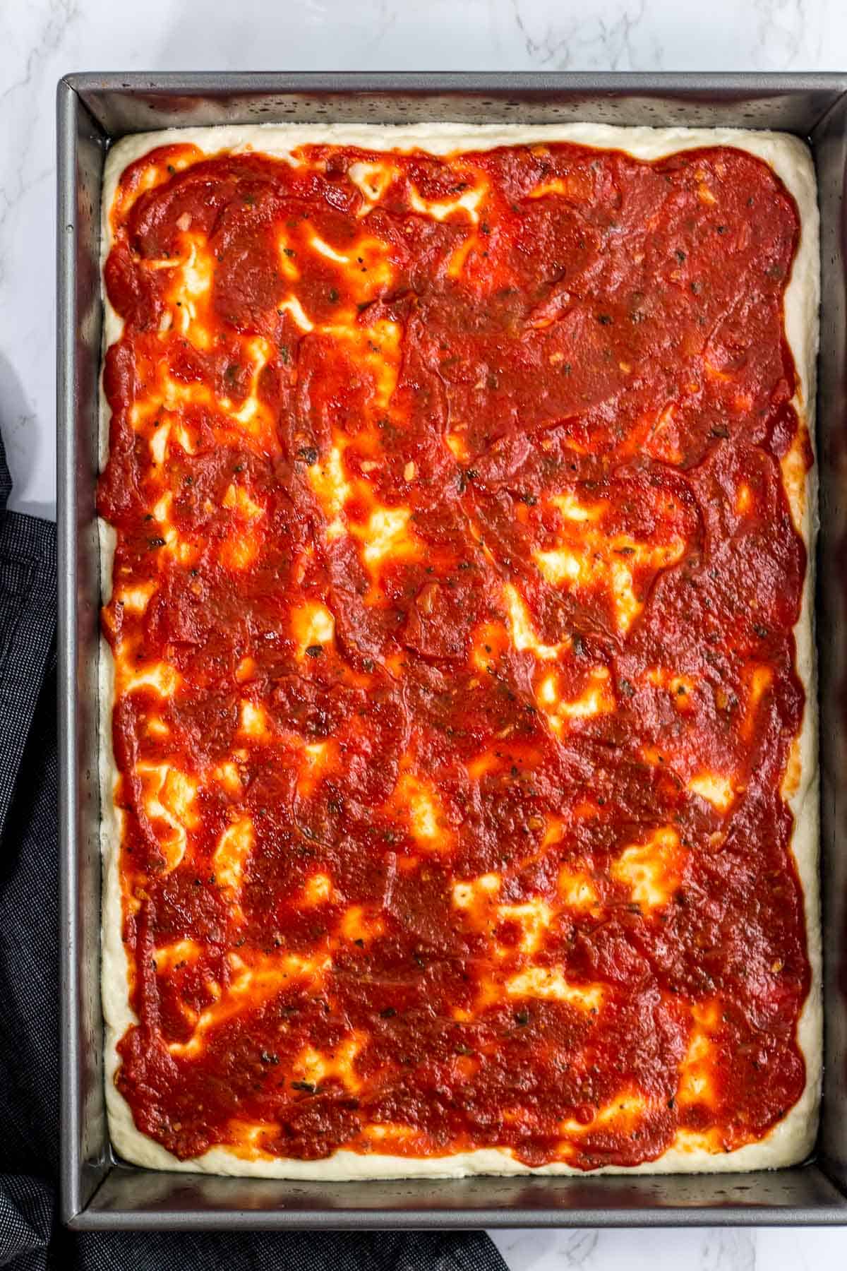 Homemade Vegetarian Detroit-style Pizza Recipe - My Eclectic Bites