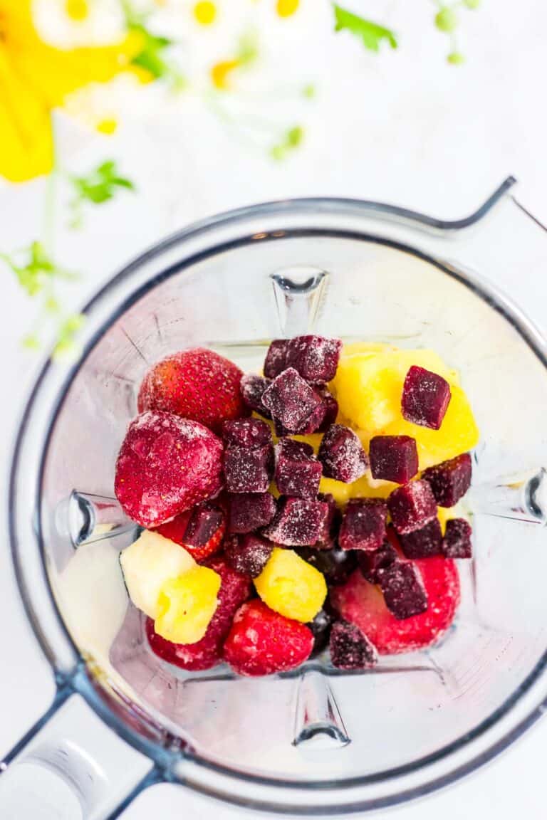 Easy Beetroot Smoothie (with Strawberry, Cherry & Banana)- My Eclectic ...